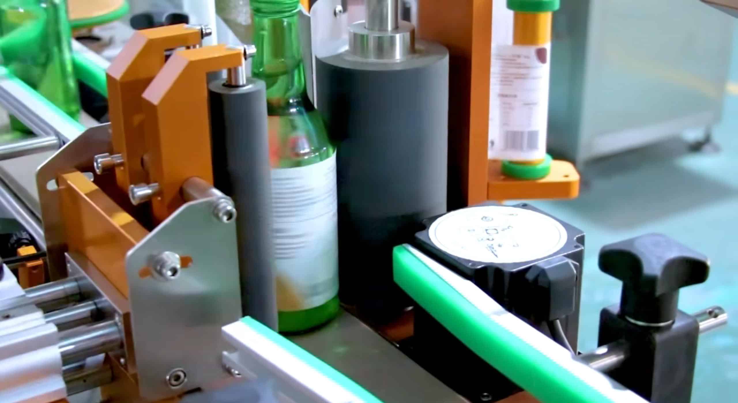Custom Auto Labeling Machine Manufacturer | Shiny Labeling